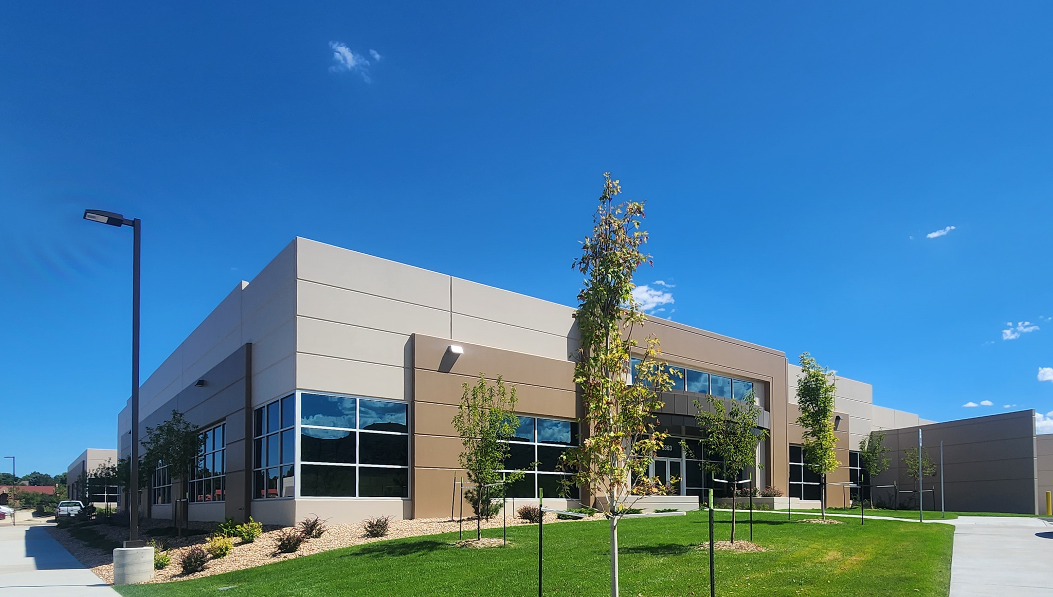 Mountain West Business Center 6-8 - dcb Construction Company